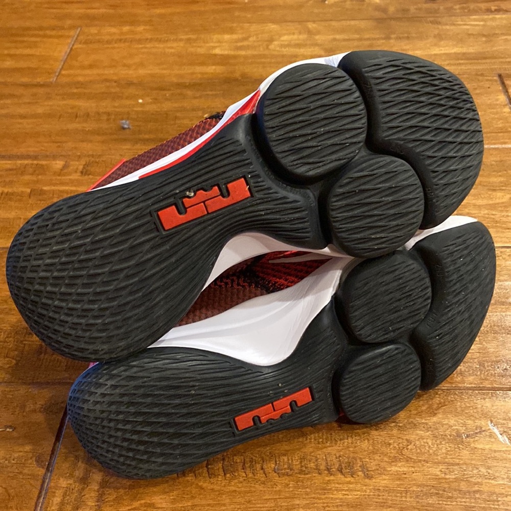 Red And Black Lebron James Basketball Sneakers - Gem